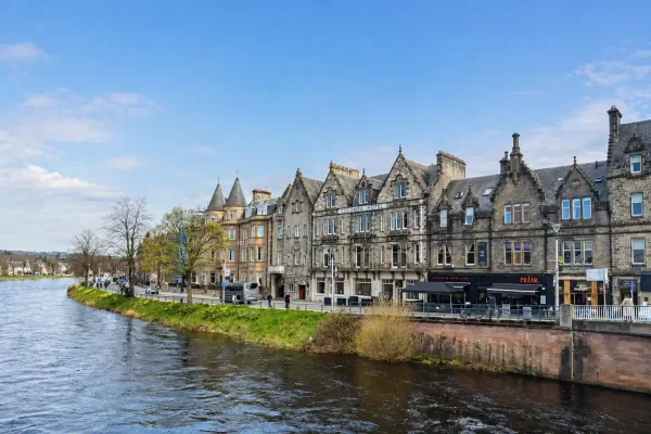 Best Solo Travel In Scotland | Columba Hotel Inverness